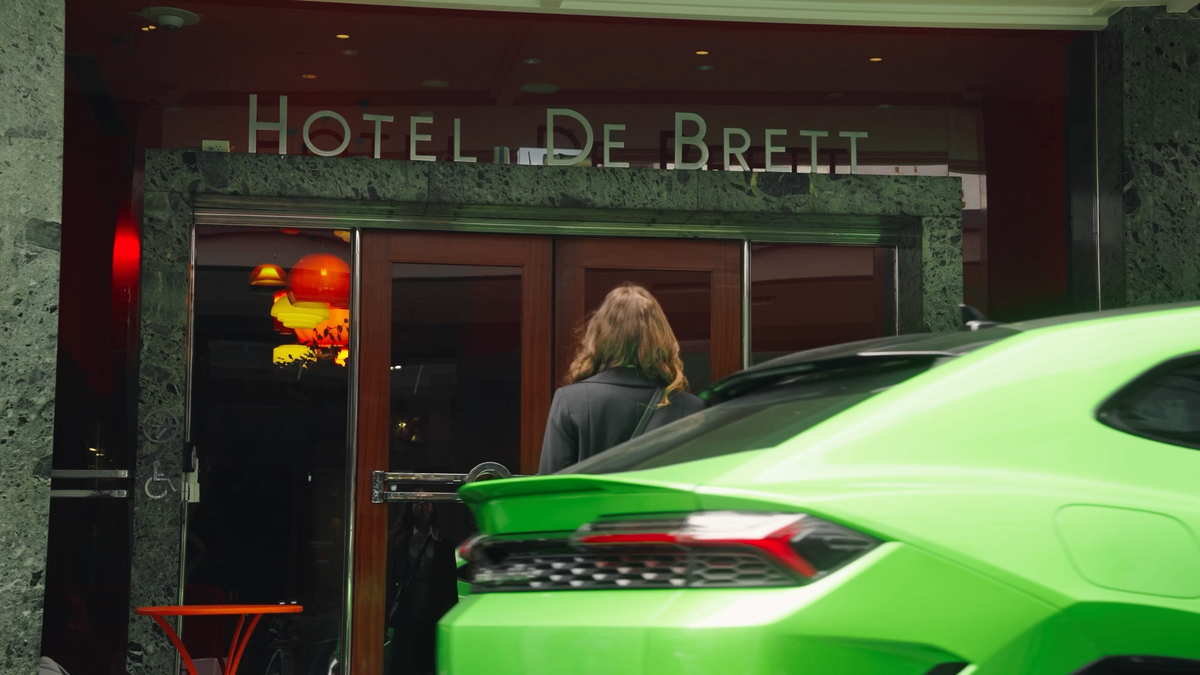Perfectly Curious | Luxury Cars & Fashion NZ